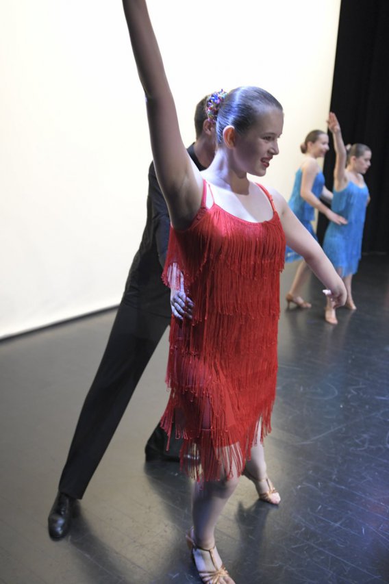 Cours De Danse à Deux Pour Enfants Ados Et Jeunes Adultes Nikis
